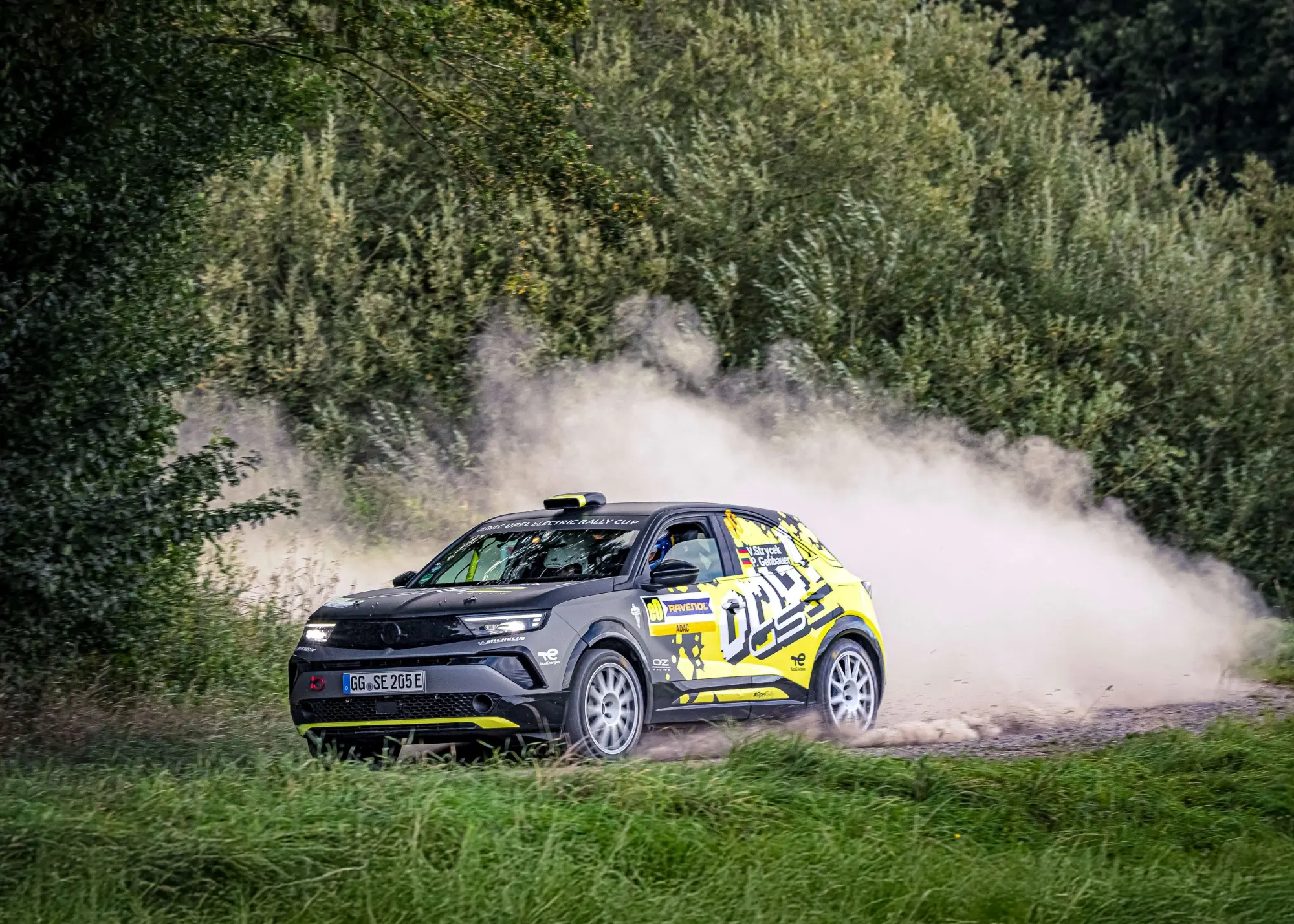 Opel Mokka GSE Rally: debutta la nuova elettrica nel rally ...