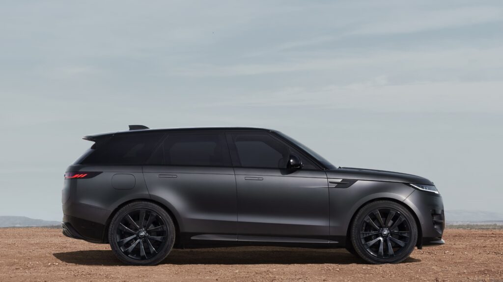 Range Rover Sport Stealth Pack: lusso in total black – MEGAMODO