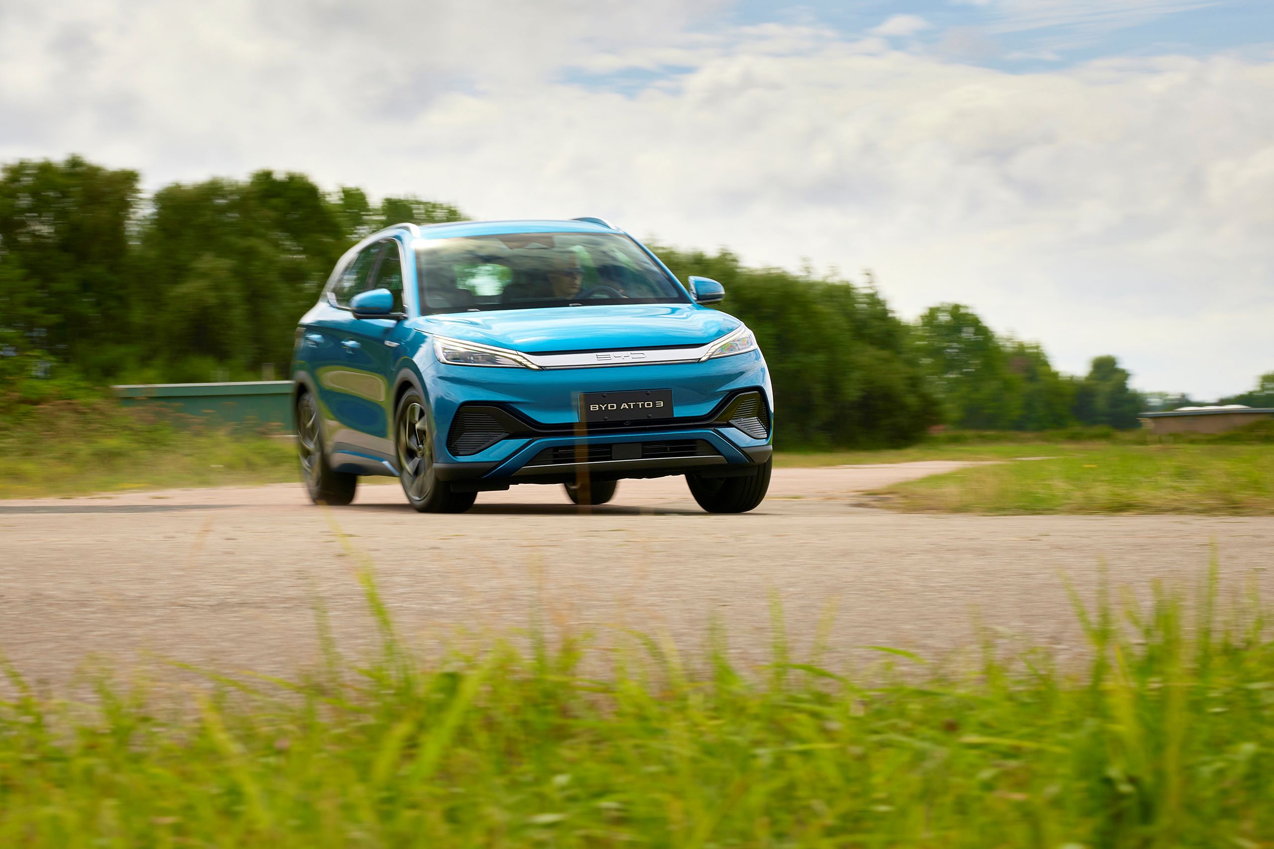 BYD Atto 3: crossover elettrico sicuro e confortevole – MEGAMODO