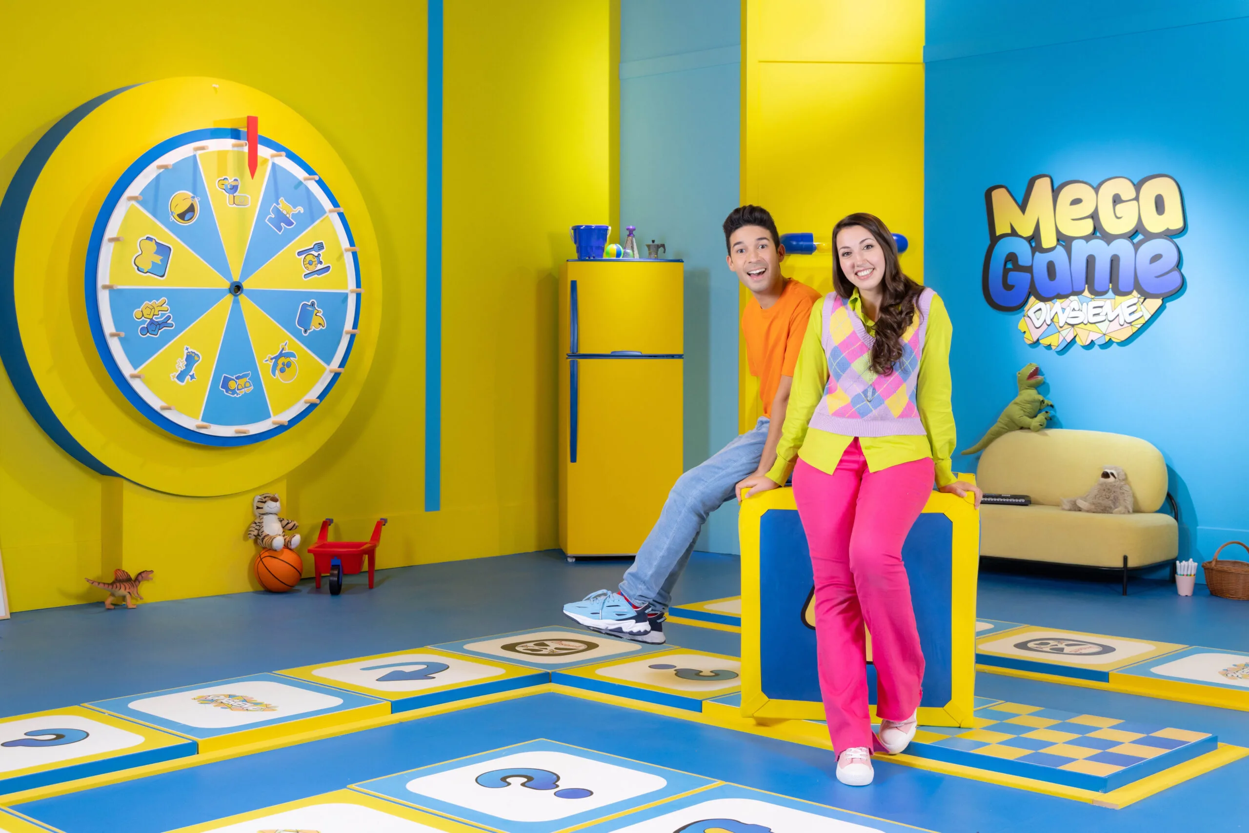 I DinsiemE tornano con la nuova stagione di “Mega Game” su Frisbee ...